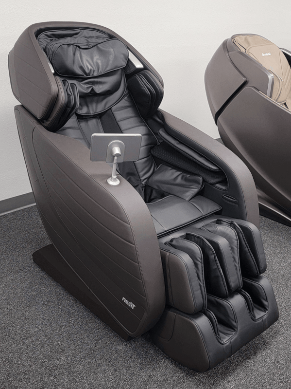 Open Box Floor Model Massage Chairs — The Modern Back